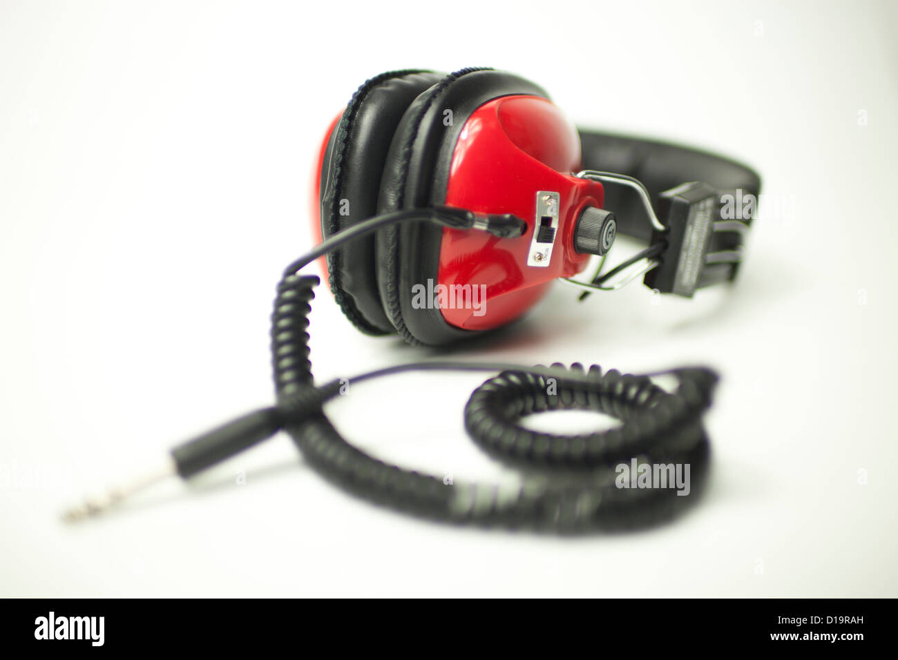 vintage old headphone Stock Photo - Alamy