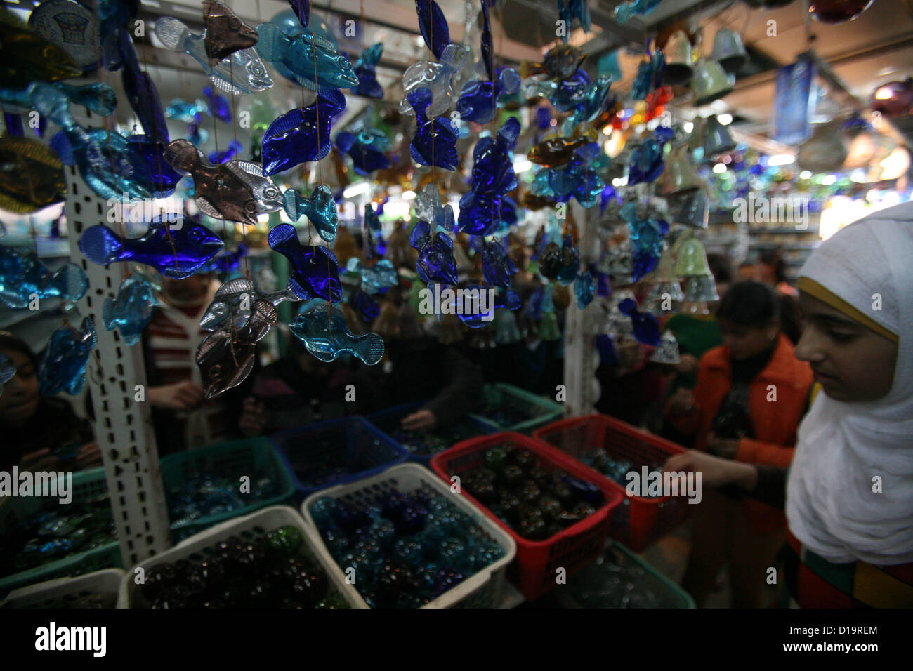 Dec. 12, 2012 - Hebron, West Bank, Palestinian Territory - Palestinians ...