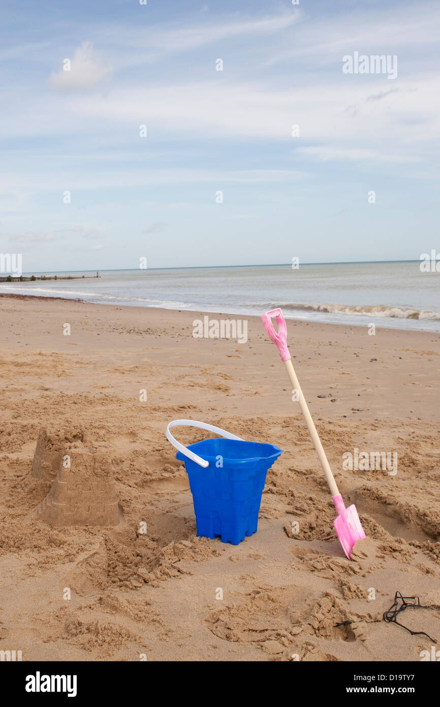 Bucket and spade Stock Photo - Alamy