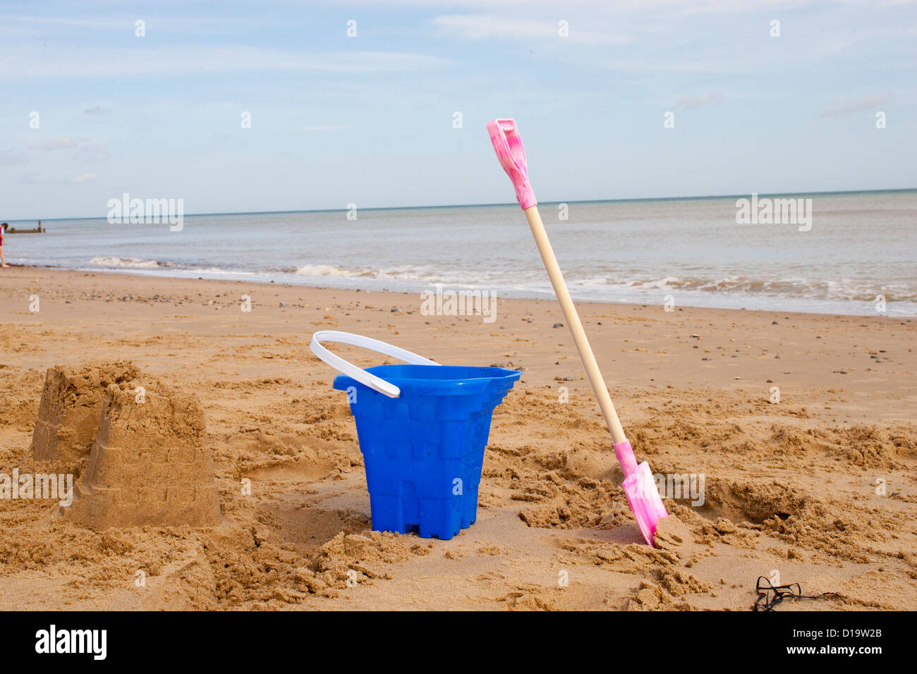 Bucket and spade Stock Photo - Alamy