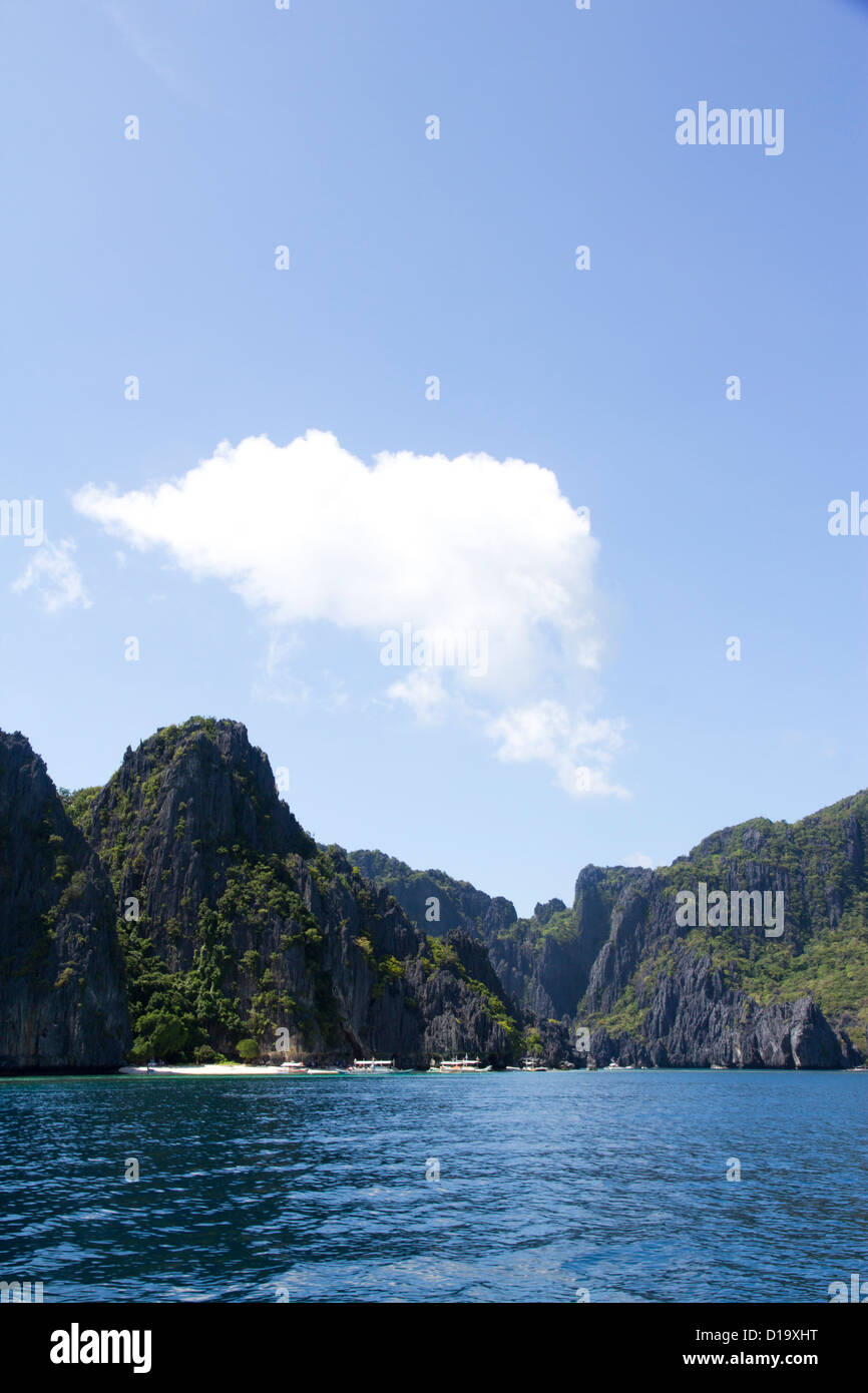 Limestone rock formations as seen from Catamaran, El Nido, Palawan ...
