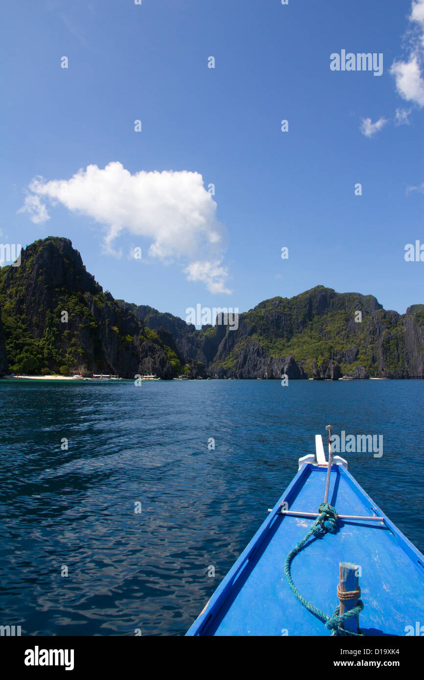 Limestone rock formations as seen from Catamaran, El Nido, Palawan ...