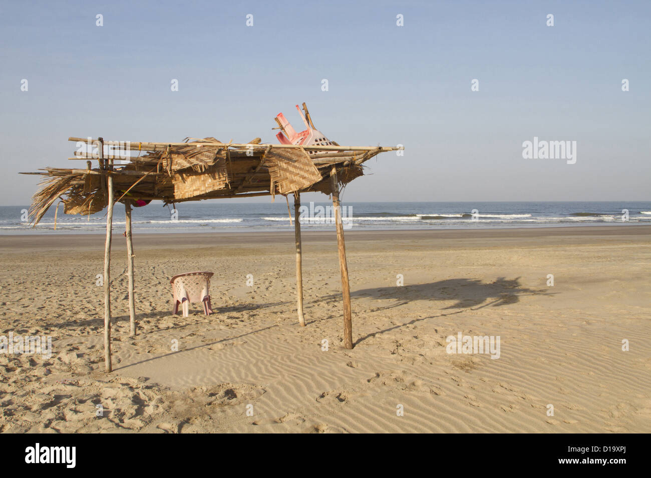 Tourist shade at Mandrem beach, North Goa, India Stock Photo - Alamy