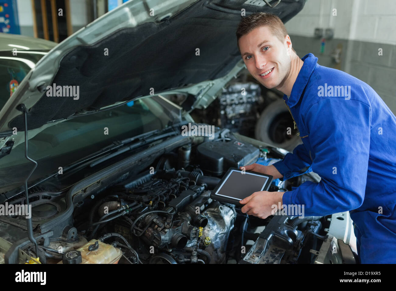 Auto mechanic car hi-res stock photography and images - Alamy