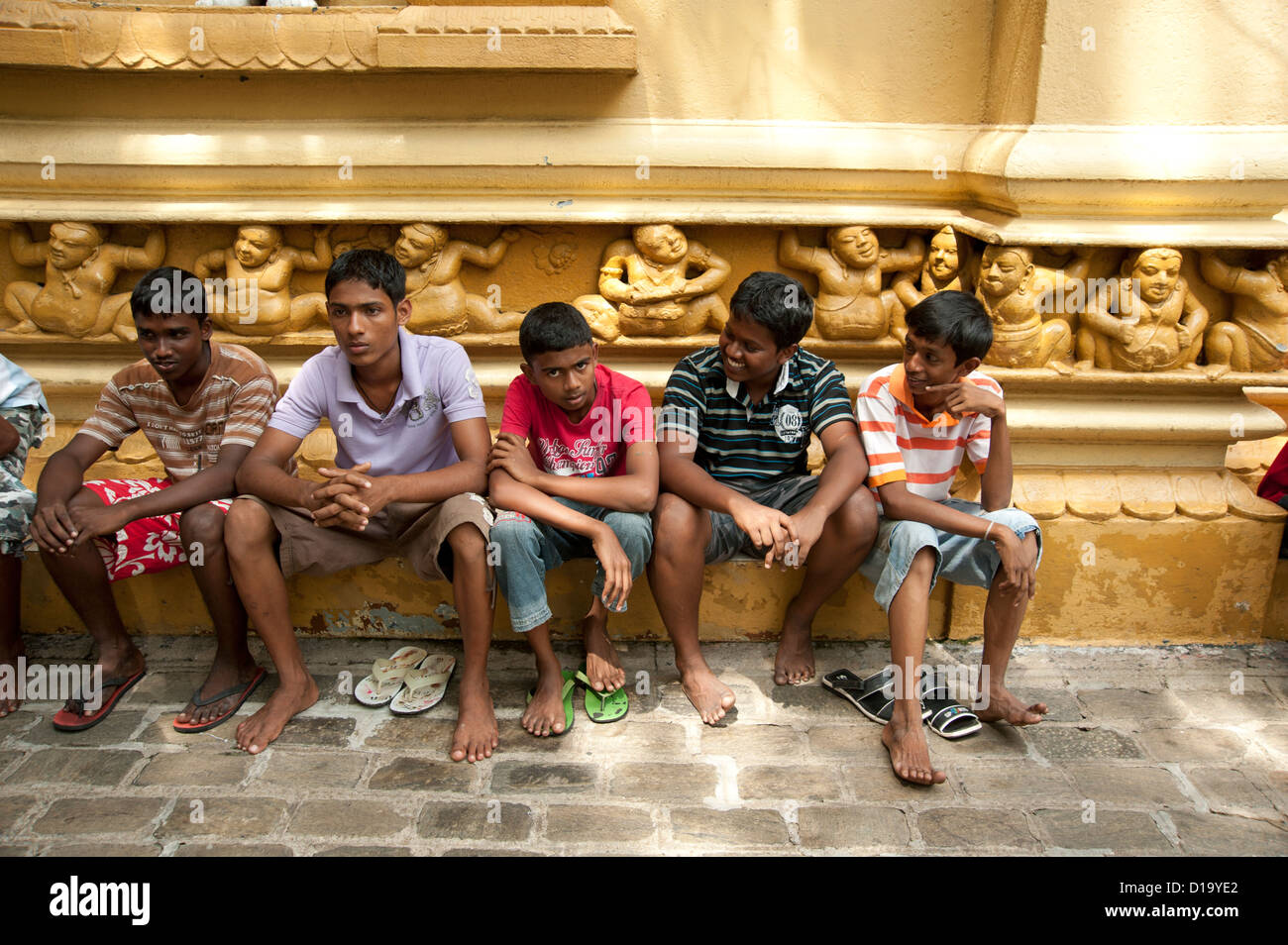 Happy sri lankan boys hi-res stock photography and images - Alamy
