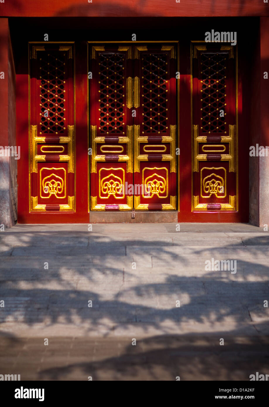 Closed Door In Forbidden City, Beijing, China Stock Photo - Alamy