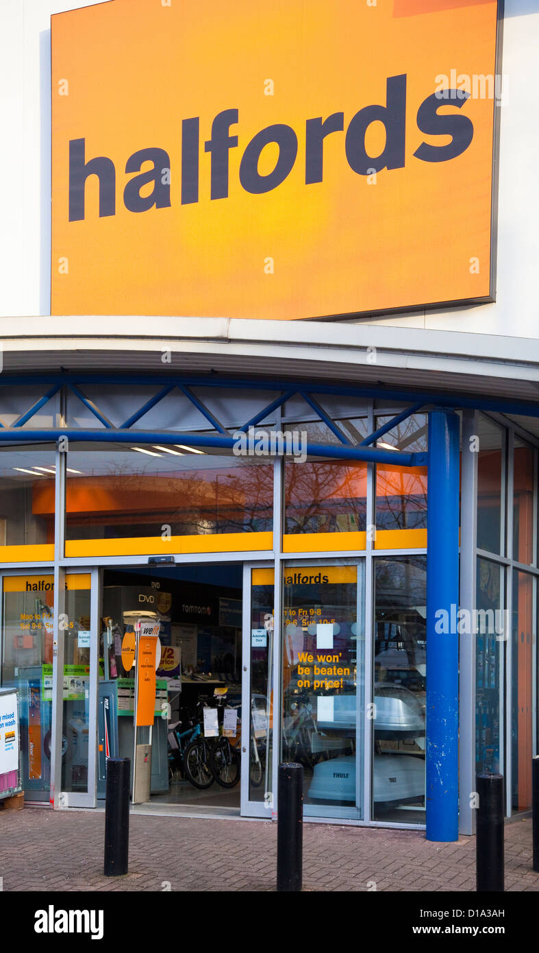 Shop front, retail warehouse, Halfords, UK Stock Photo - Alamy