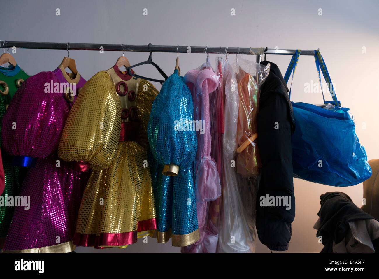 actor costume shoot backstage video production chromakey crew film ...