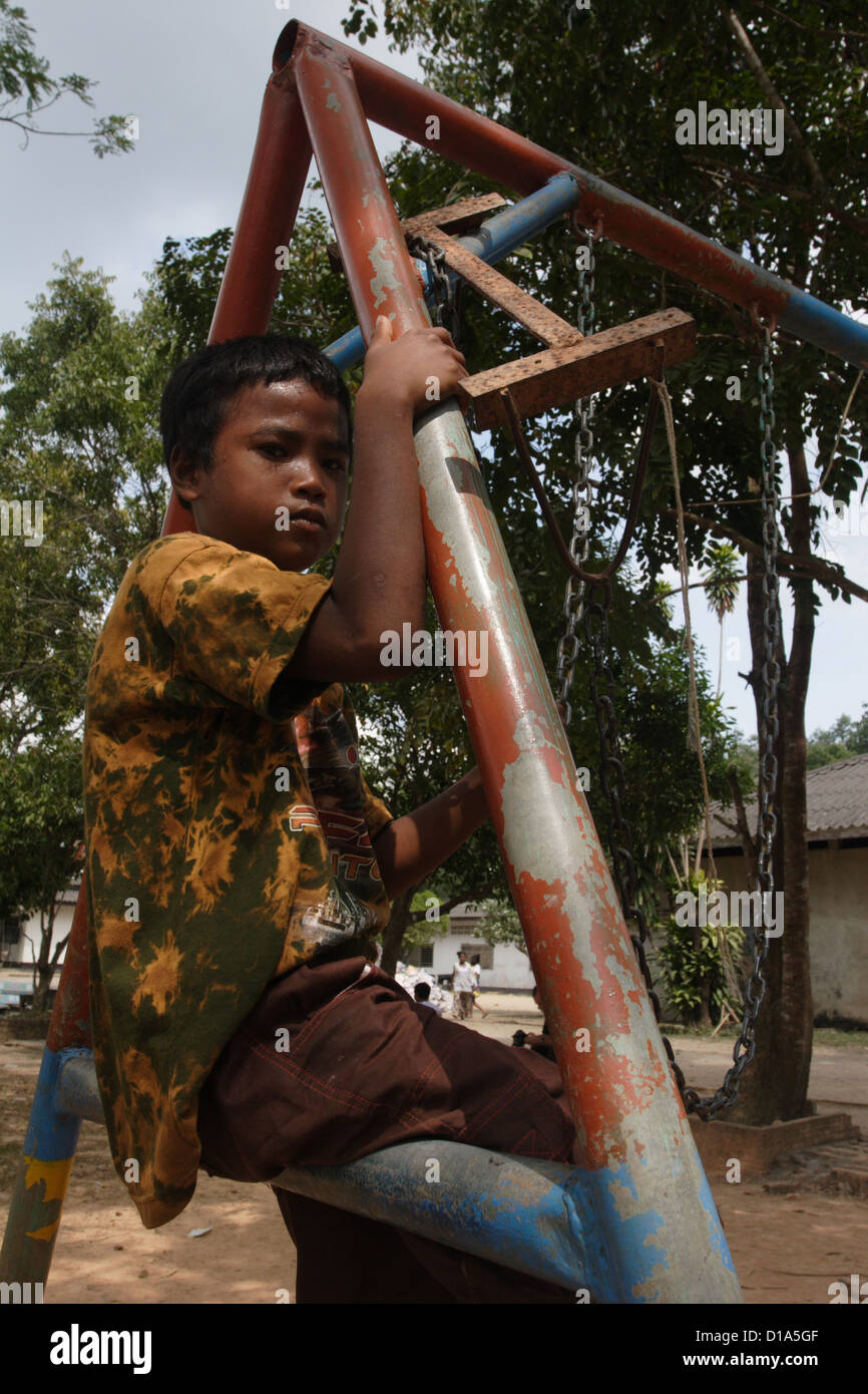 Moken boy hi-res stock photography and images - Alamy