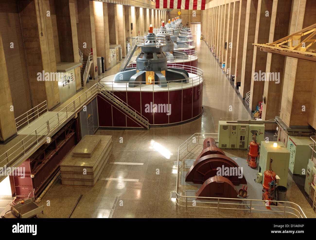 Inside hoover dam hi-res stock photography and images - Alamy