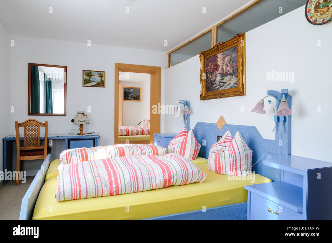 Hotel room clean comfortable hi-res stock photography and images - Alamy