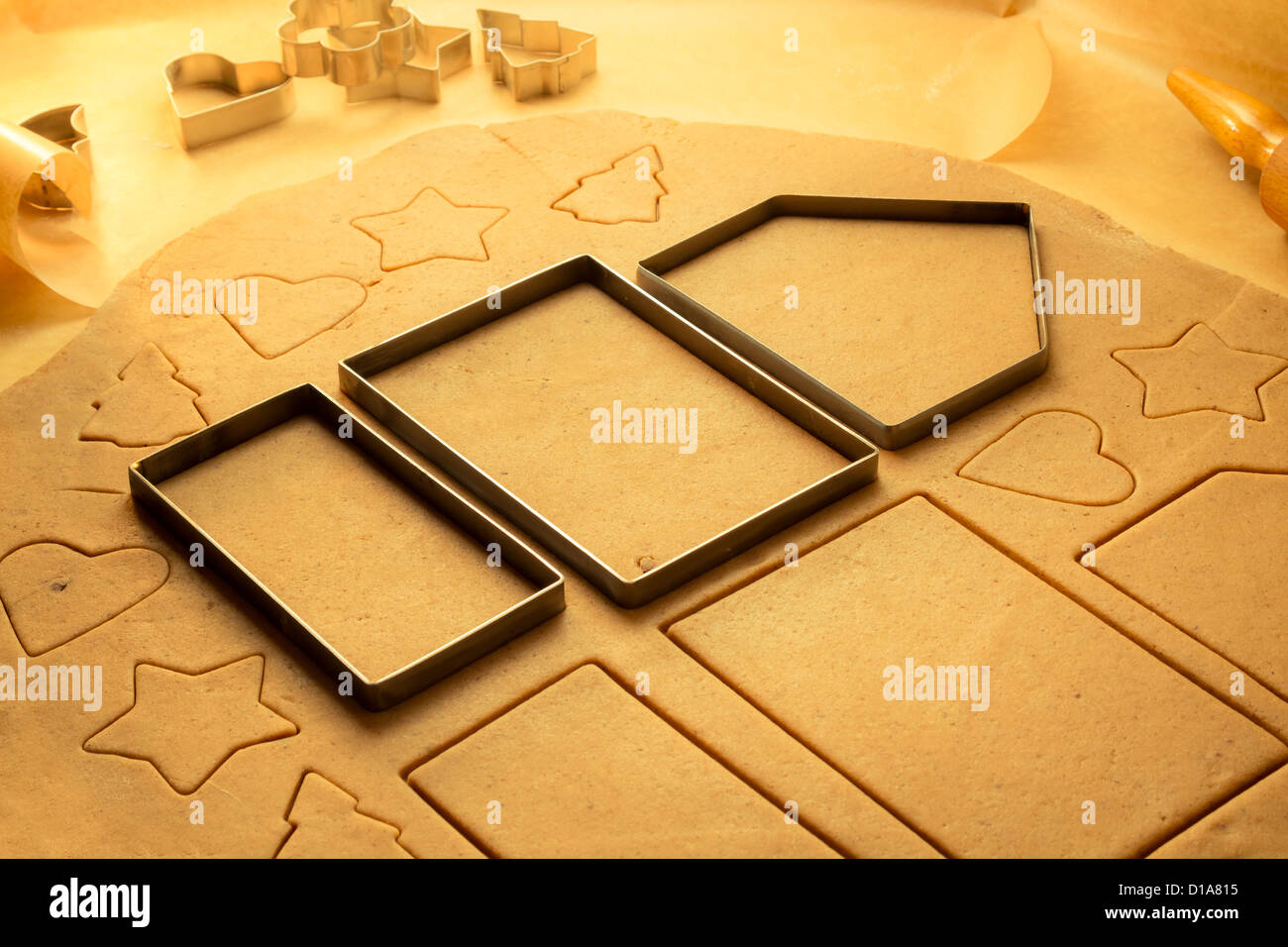 Elements of gingerbread cottage ready to bake Stock Photo - Alamy