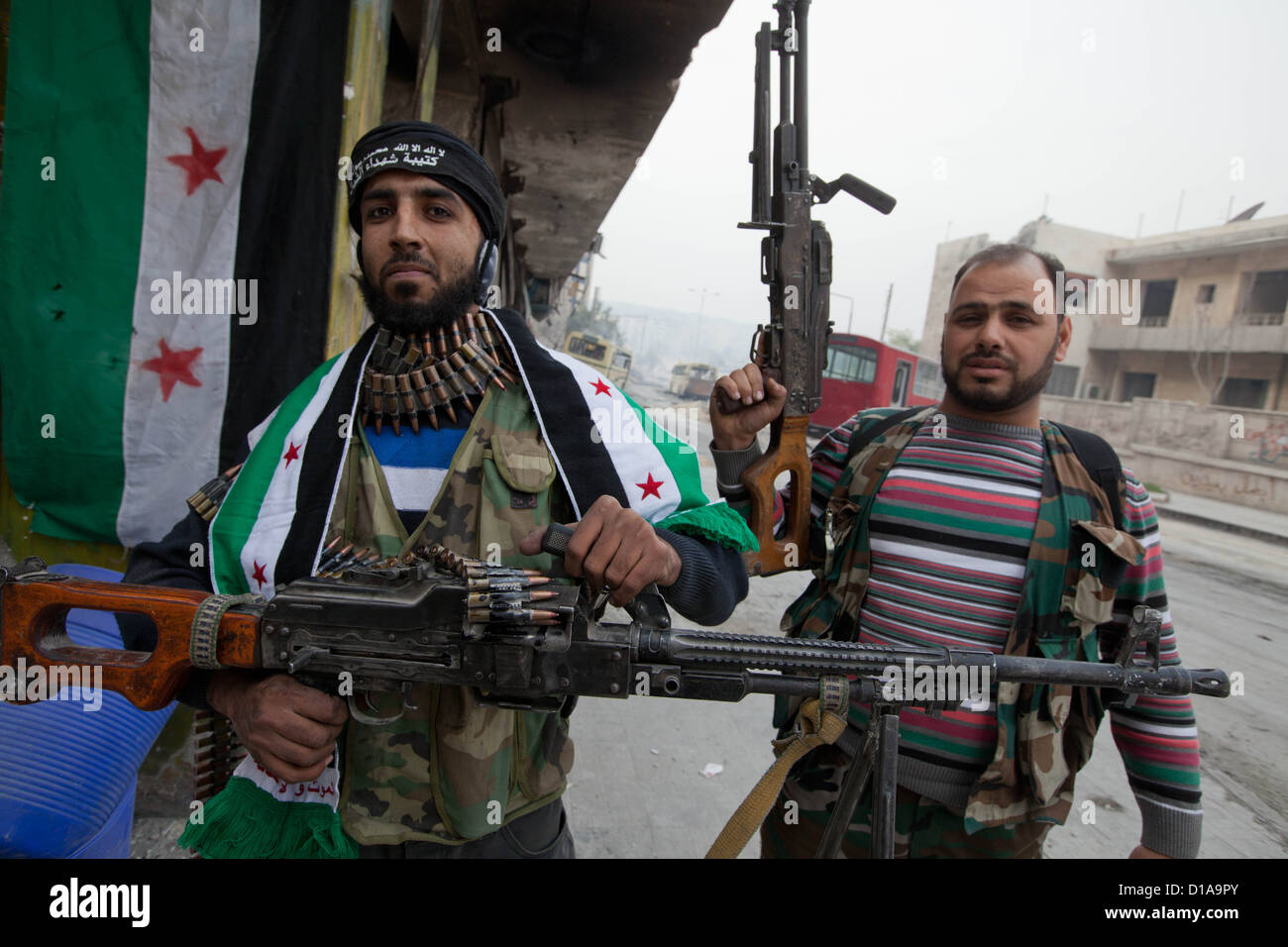 Free syrian army fighters stand fo hi-res stock photography and images ...