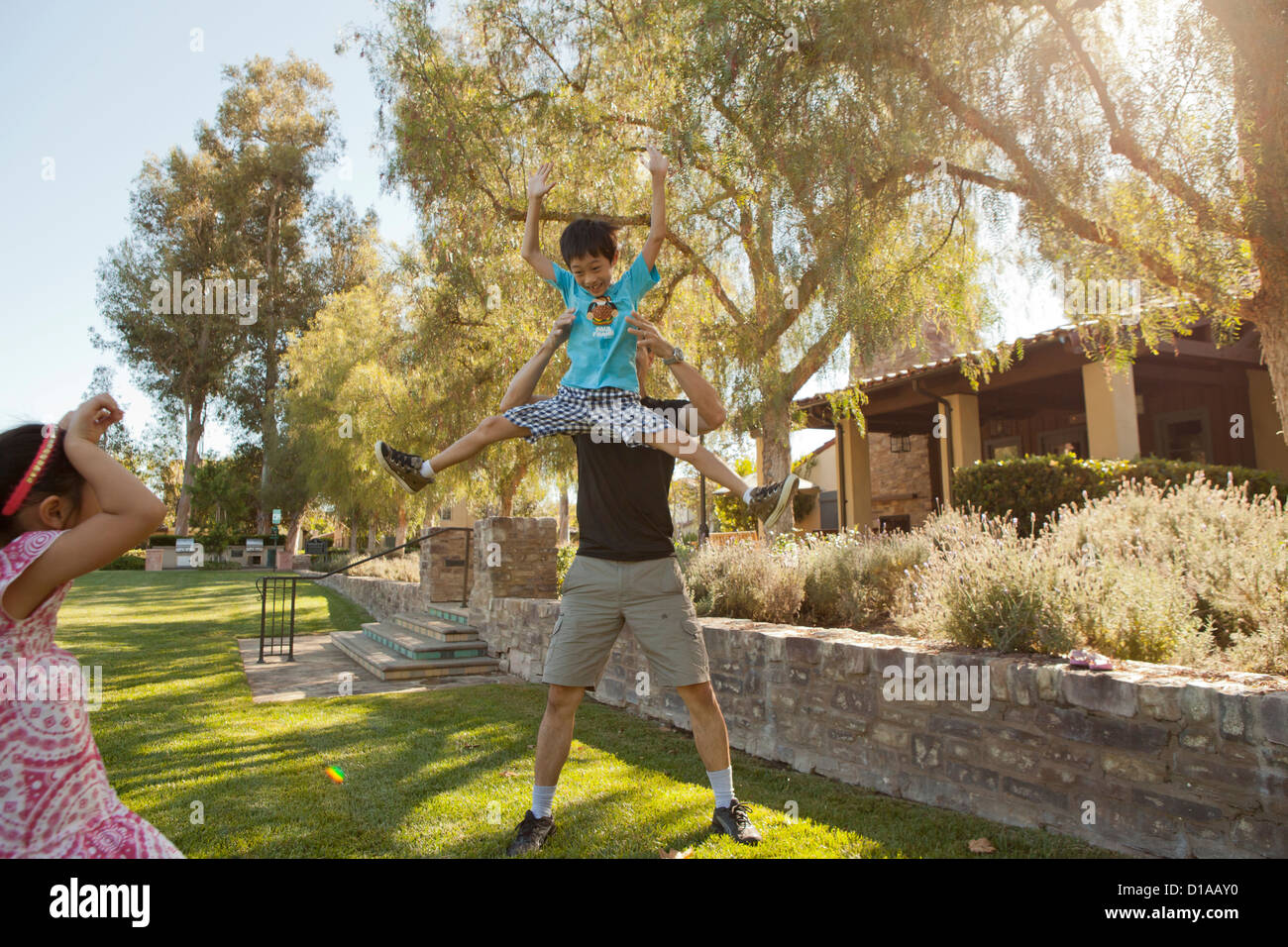 Suburb california kids playing hi-res stock photography and images - Alamy