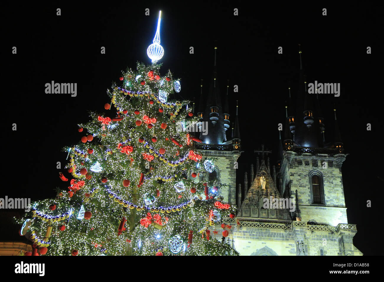 Christmas tree on old town square, Prague, Czech Republic Stock Photo ...