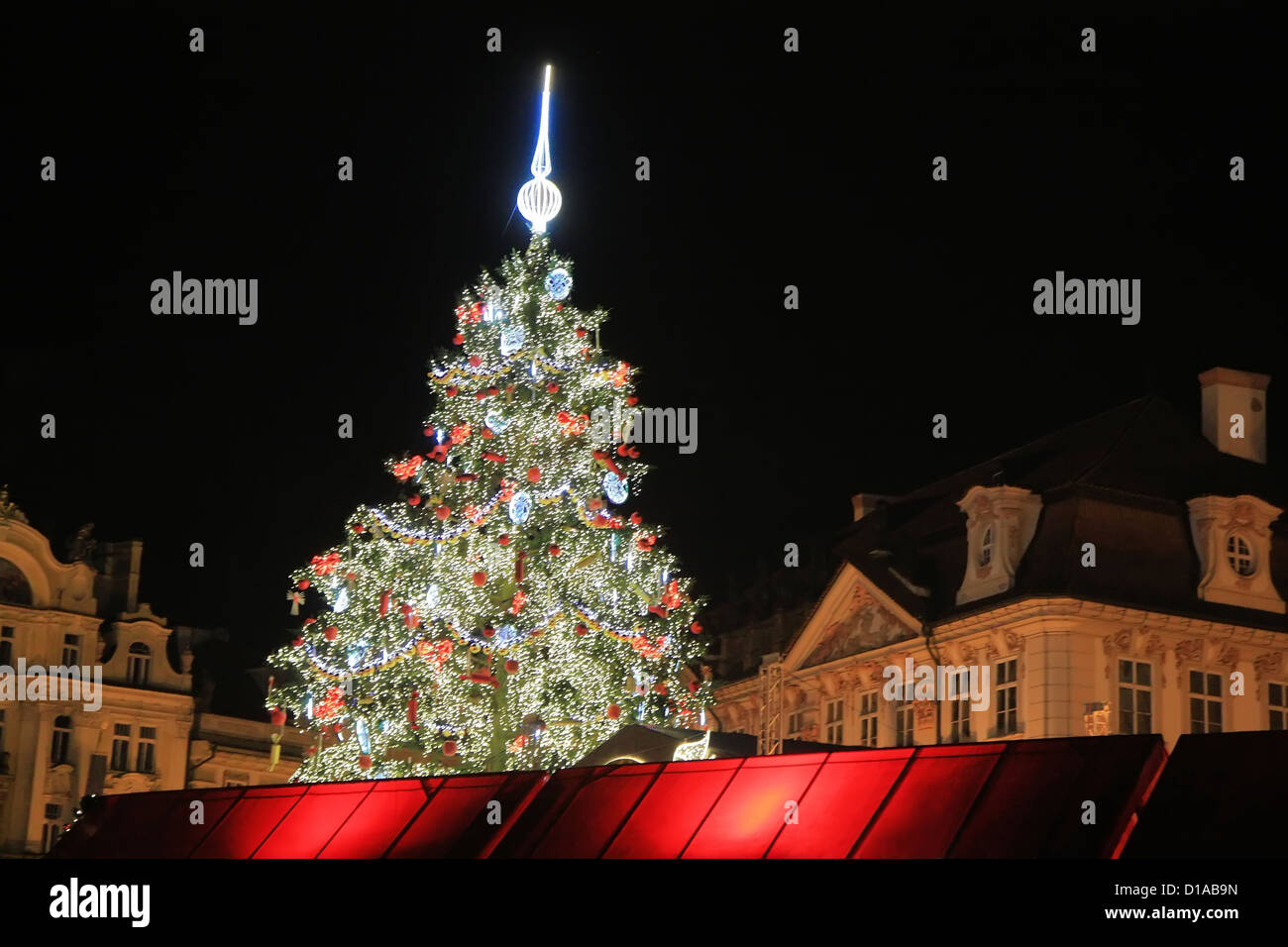 Prague old town square tree hi-res stock photography and images - Alamy