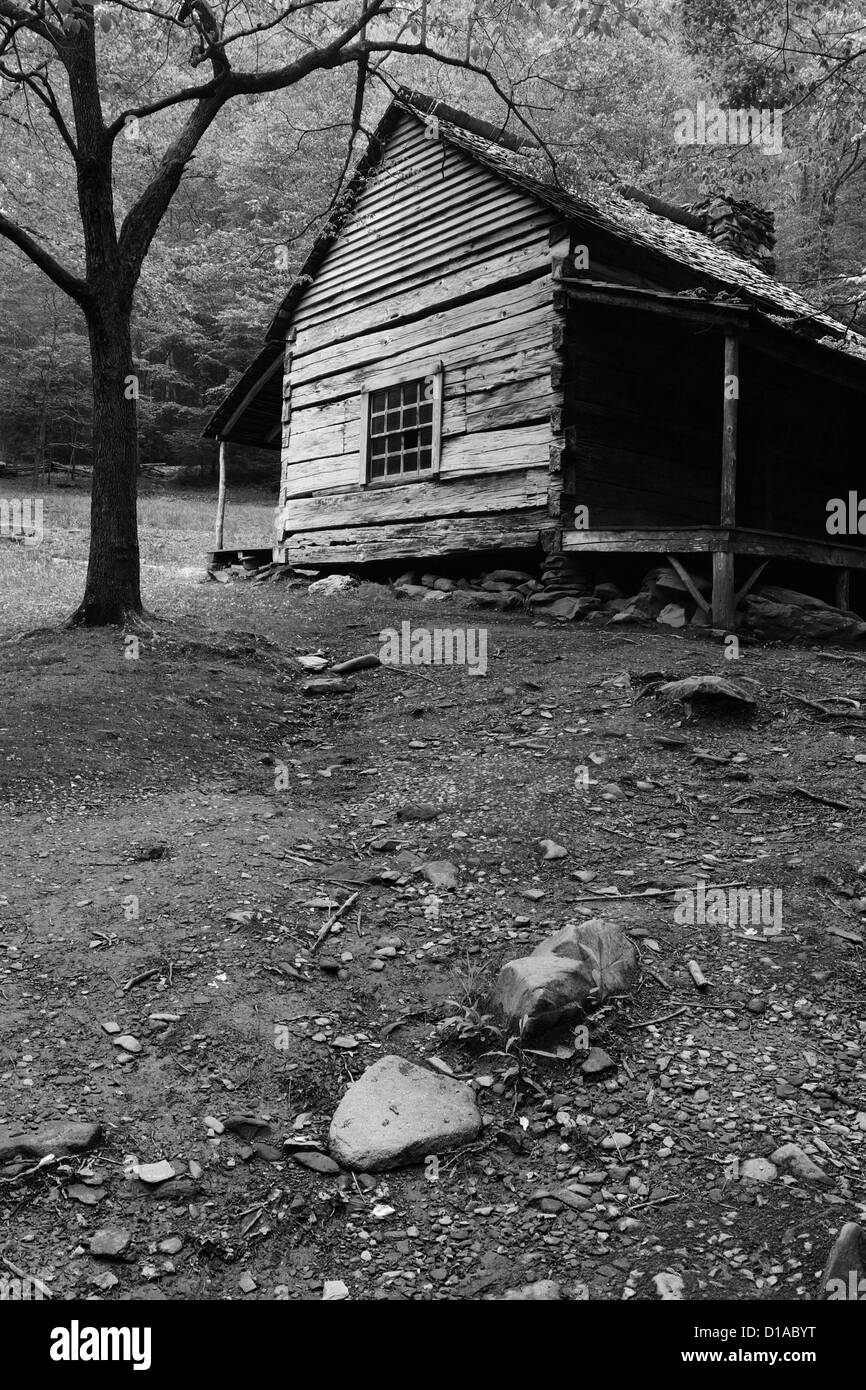 Log cabin old usa Black and White Stock Photos & Images - Alamy