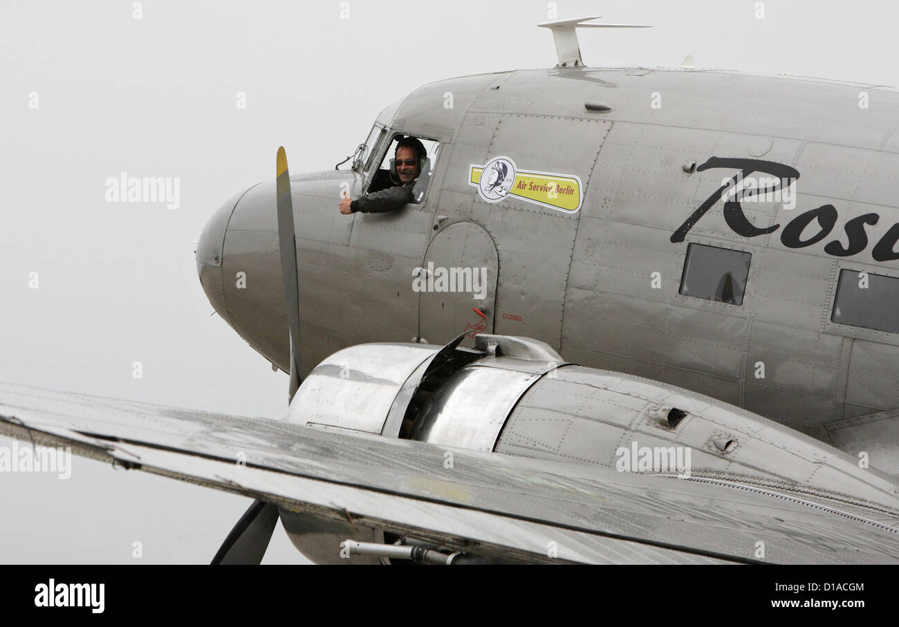 Candy bomber hi-res stock photography and images - Alamy
