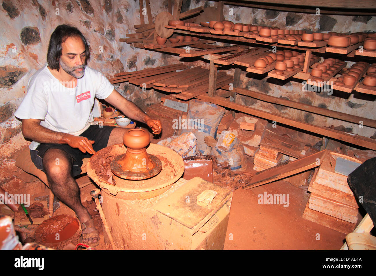 potter at work Stock Photo - Alamy