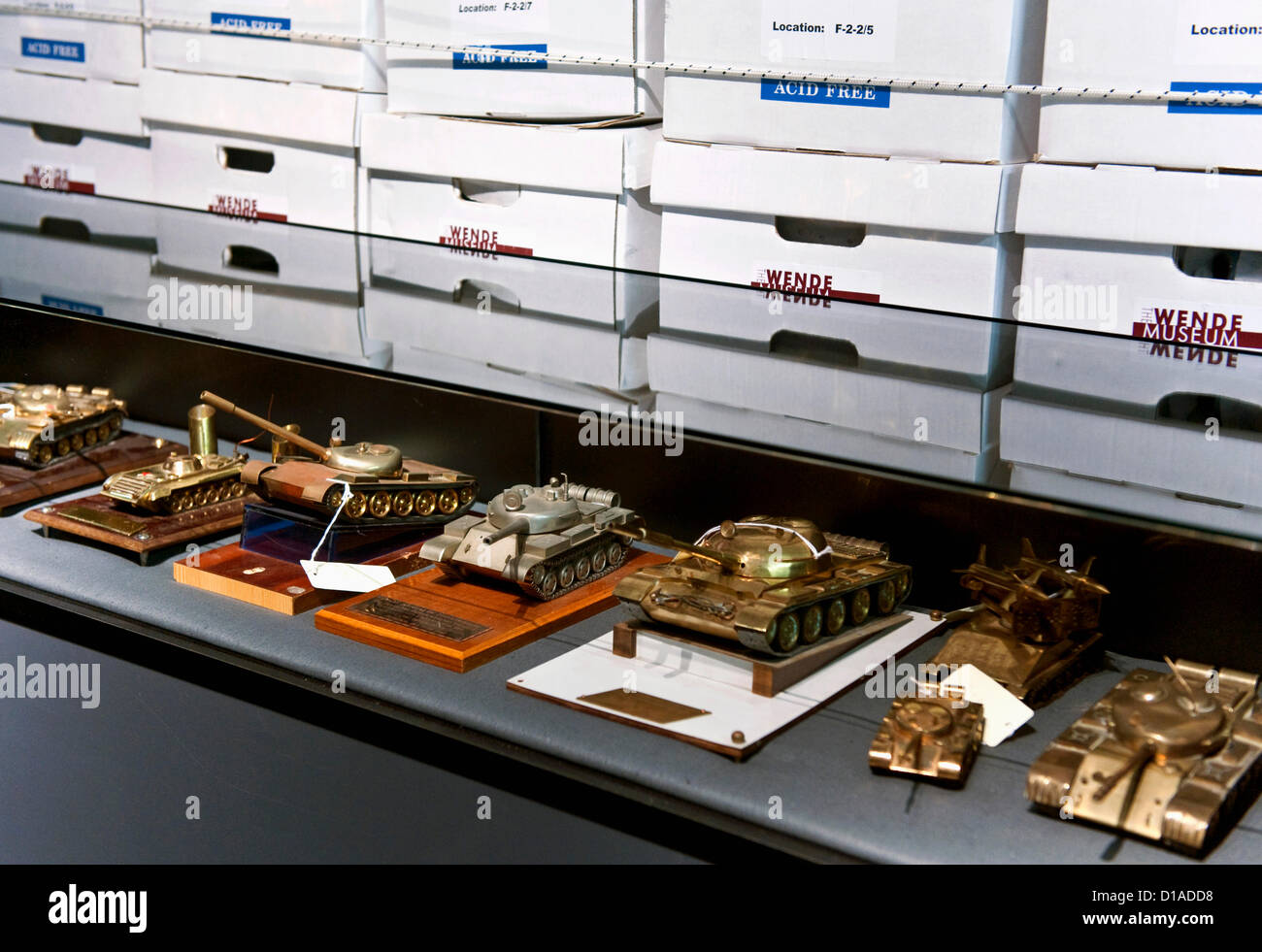 Tanks on display military museum hi-res stock photography and images ...