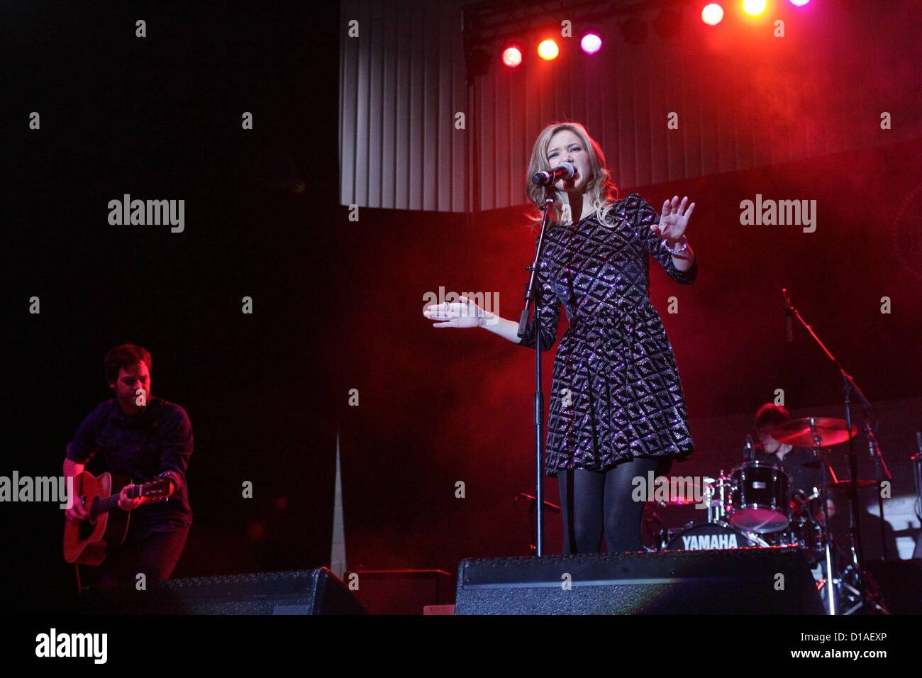 Sarah Darling on stage for Sarah Darling Performs at Cowboy Fanfest ...