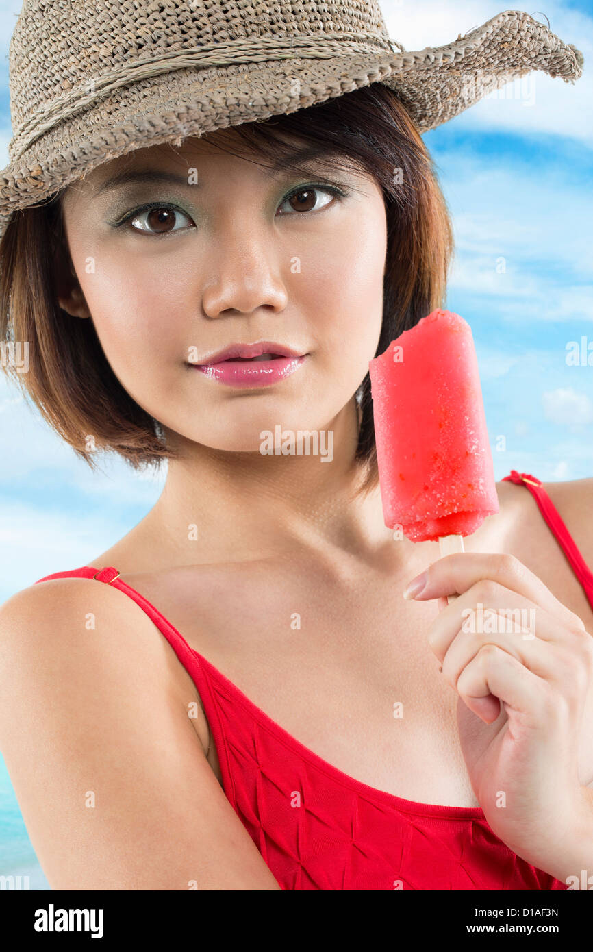 Eating a lolly hi-res stock photography and images - Alamy