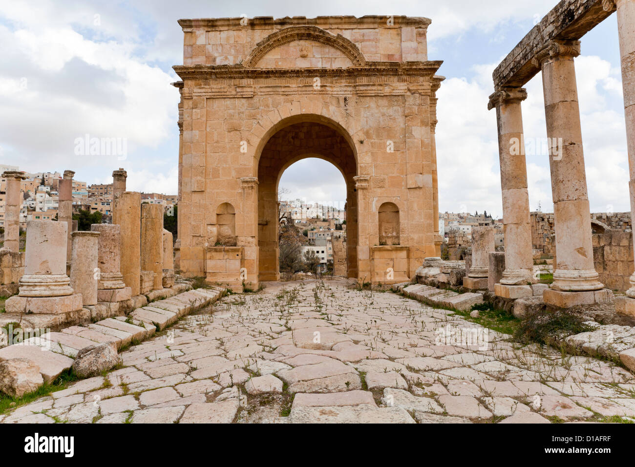 Ancient roman monumental gate hi-res stock photography and images - Alamy