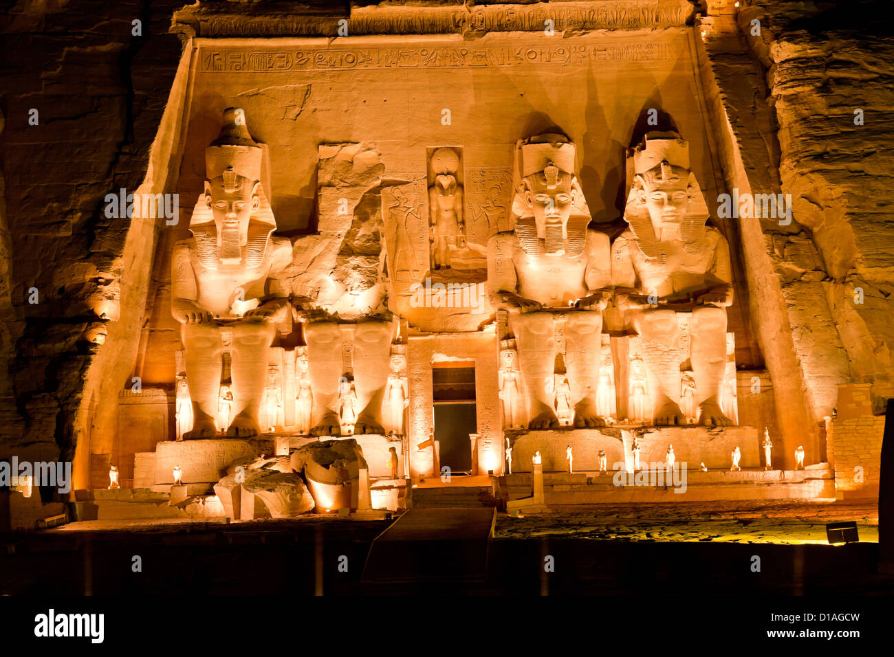 rameses II temple Stock Photo - Alamy
