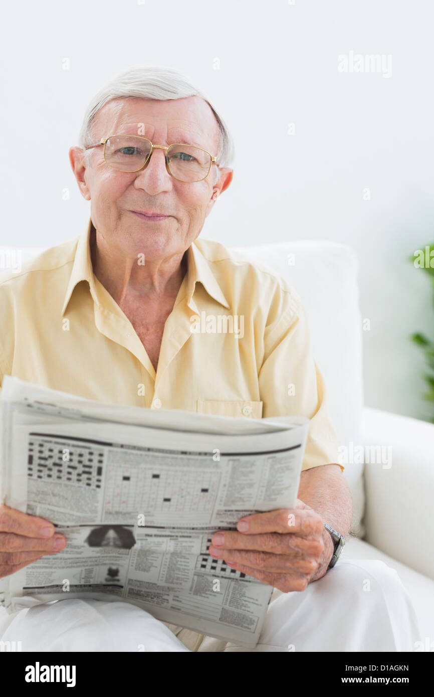 News smiling hi-res stock photography and images - Alamy