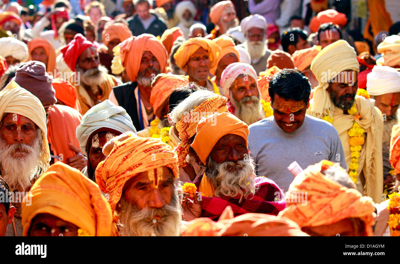 Sadhu hi-res stock photography and images - Alamy