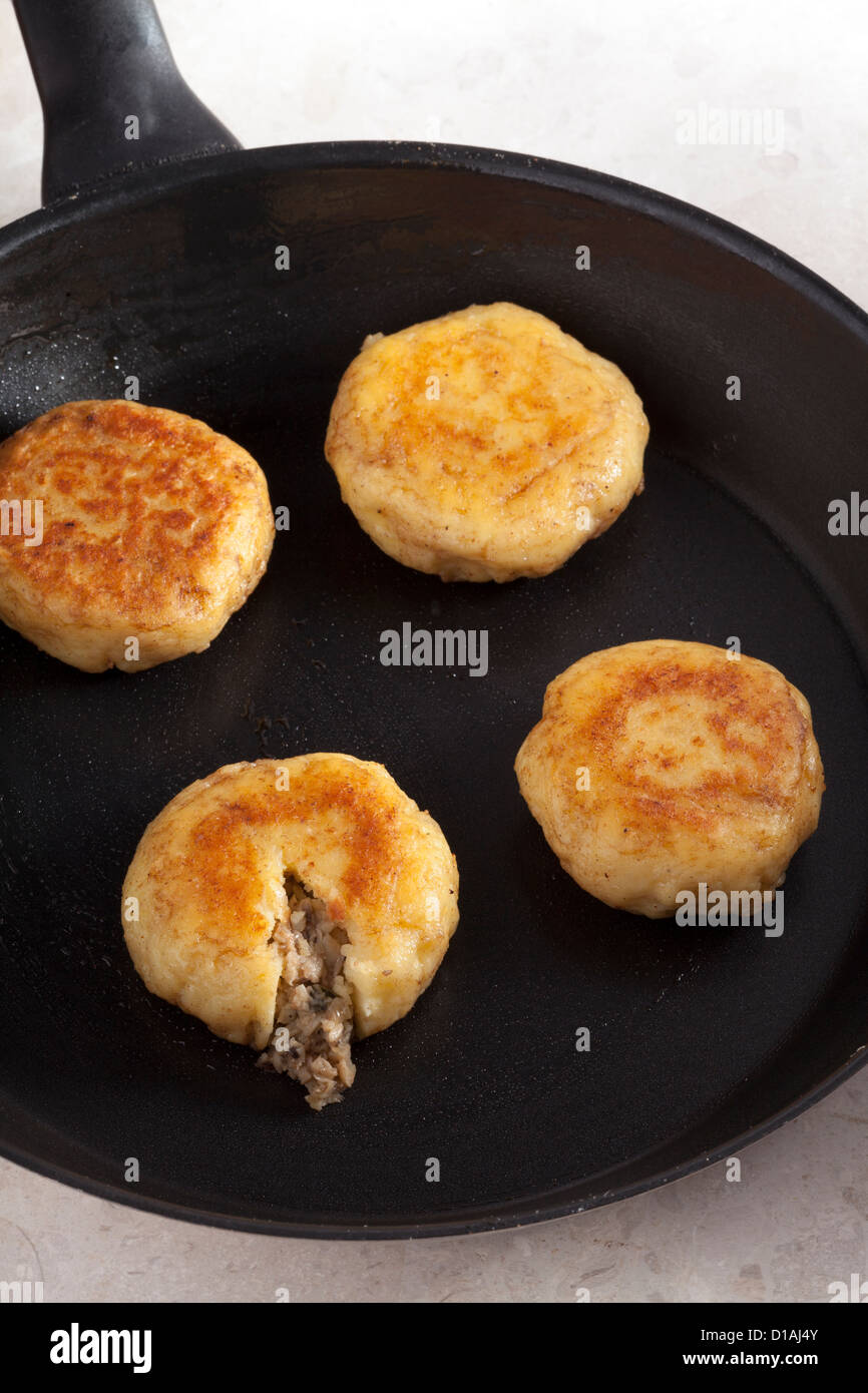 Dumplings hi-res stock photography and images - Alamy