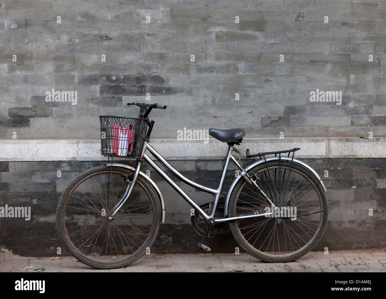Vintage Bicycle, Beijing, China Stock Photo - Alamy