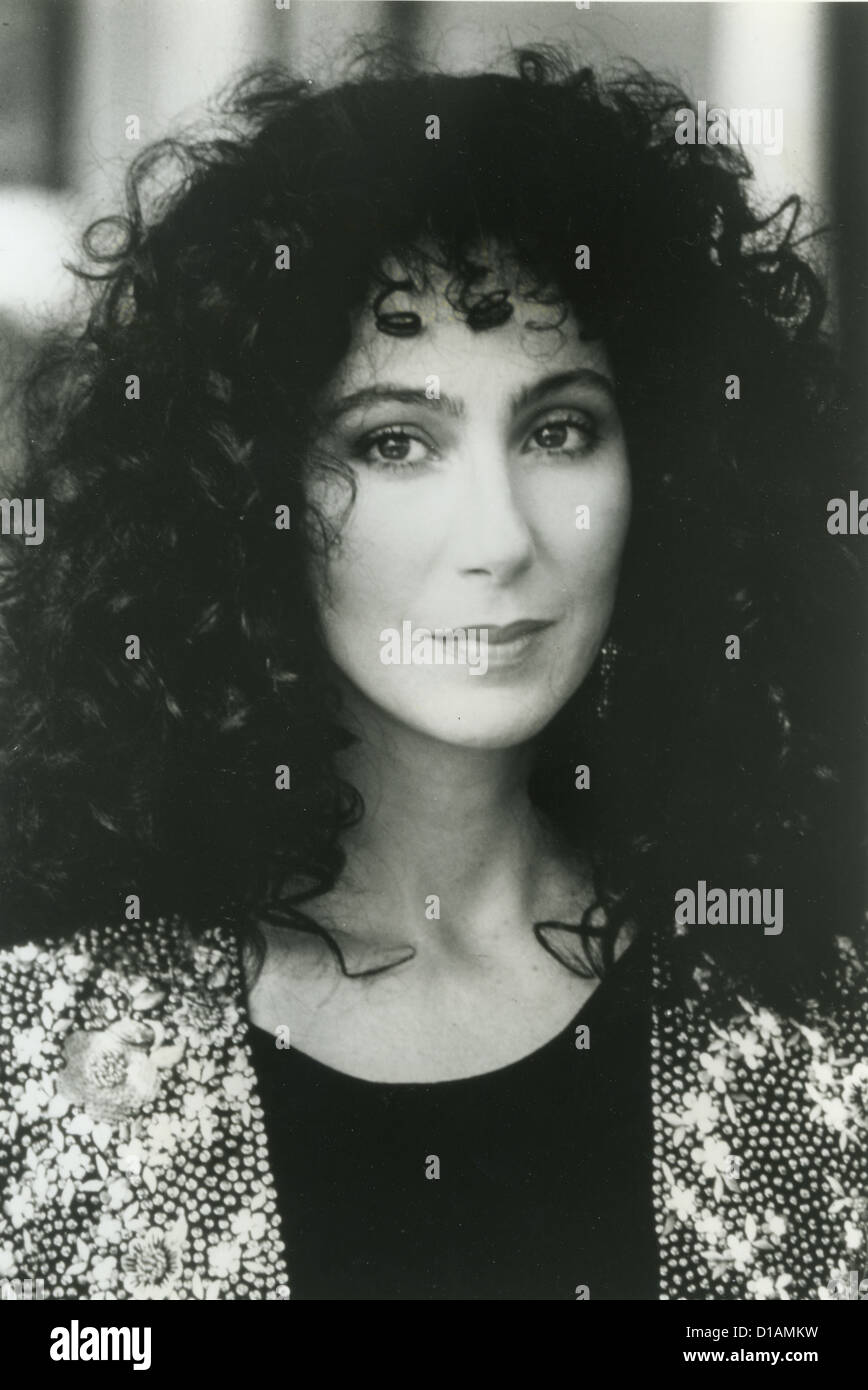 Cher 1975 hi-res stock photography and images - Alamy