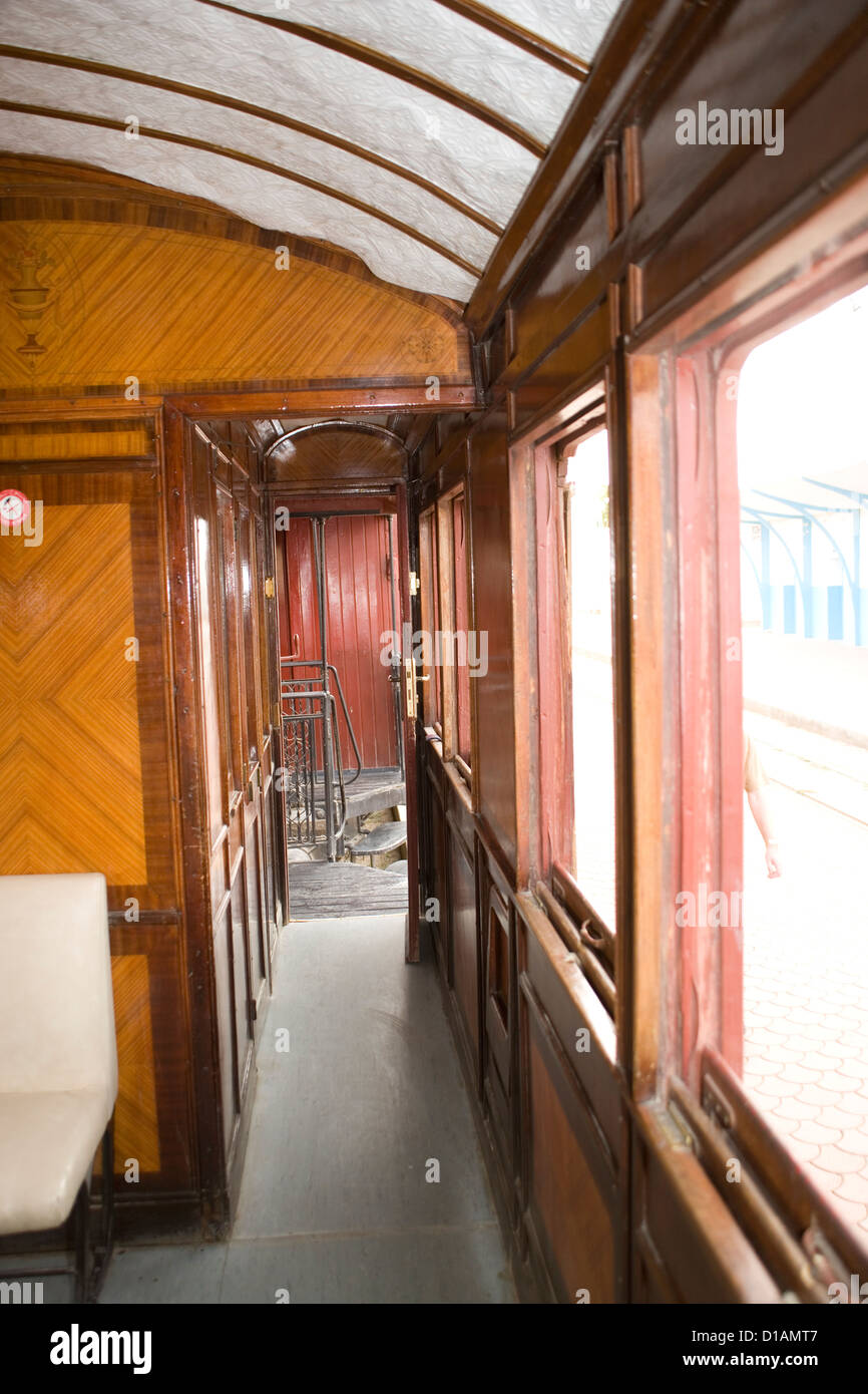 Red lizard train hi-res stock photography and images - Alamy