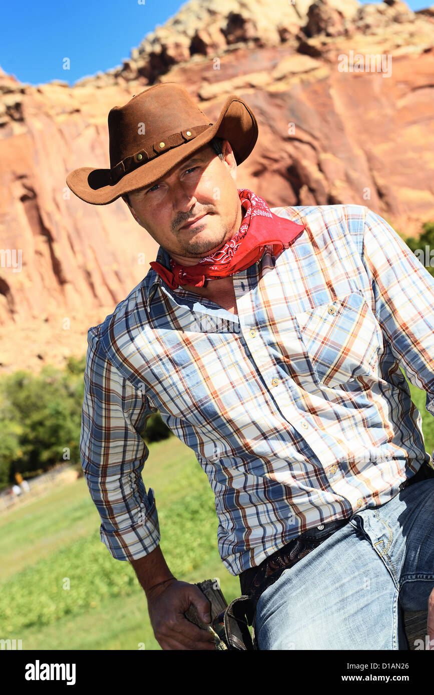 SOUTH WEST - A cowboy takes time to rest and reflect Stock Photo - Alamy
