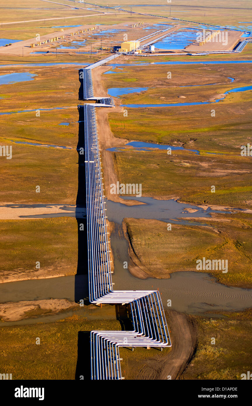 Oil Flow Lines Alaska High Resolution Stock Photography and Images - Alamy