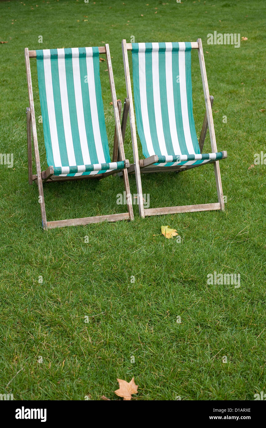 City of london deckchairs hi-res stock photography and images - Alamy