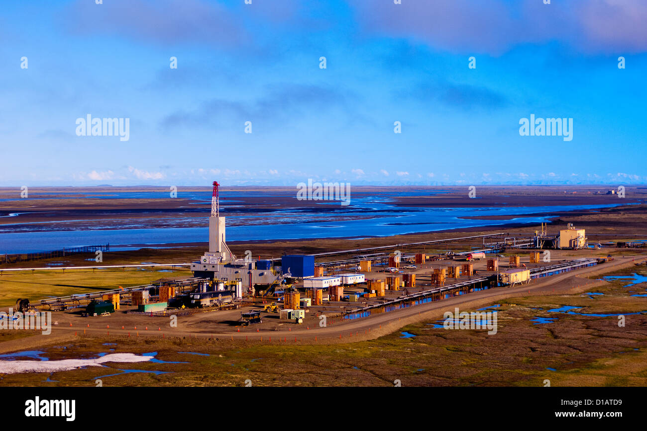 Alaska drilling oil rig industry prudhoe bay hi-res stock photography ...