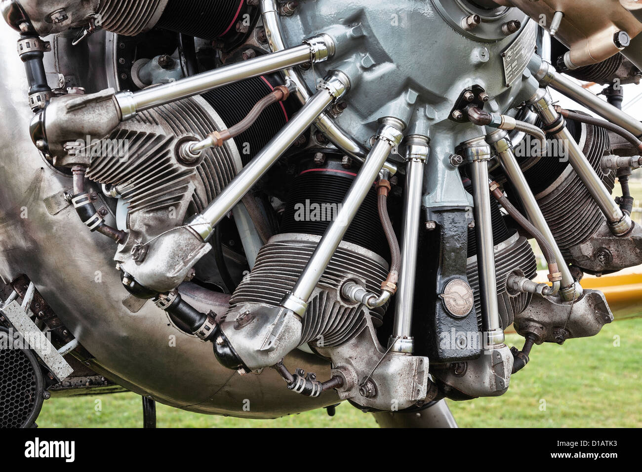 Close-up vintage aeroplane engine Stock Photo - Alamy