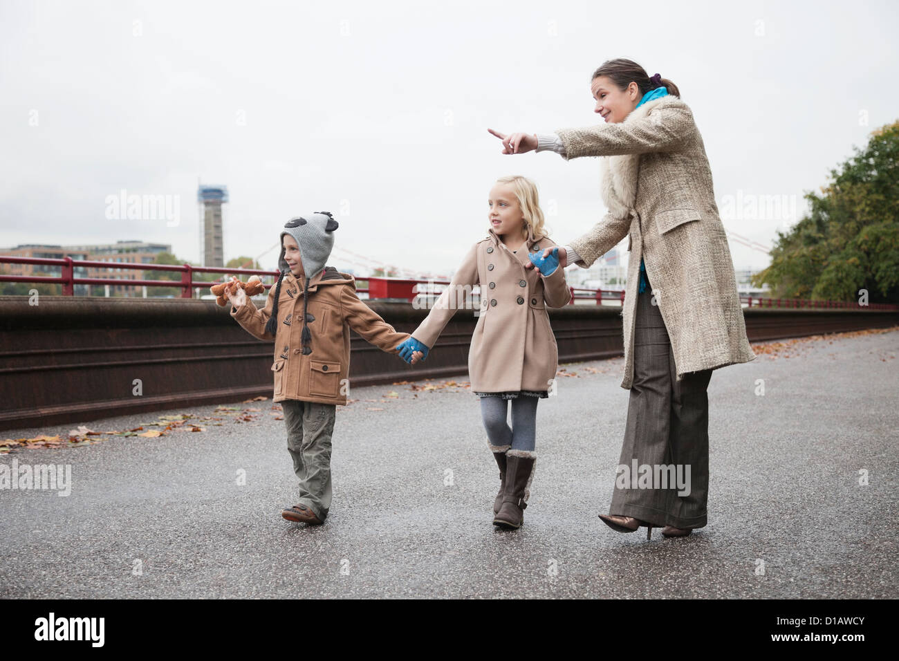 Points out hi-res stock photography and images - Alamy