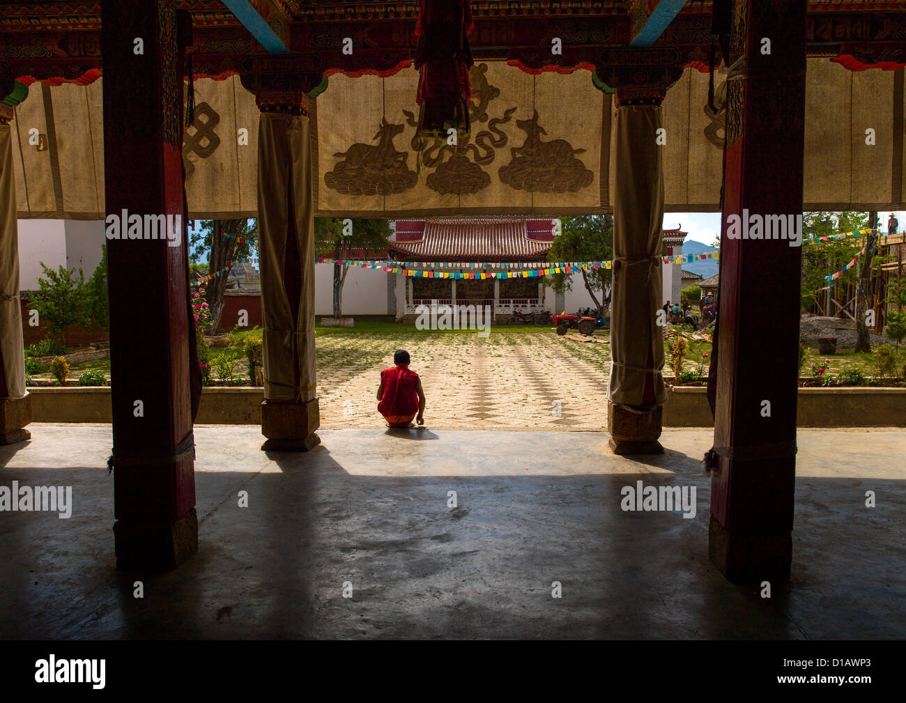 Lamaism people hi-res stock photography and images - Alamy