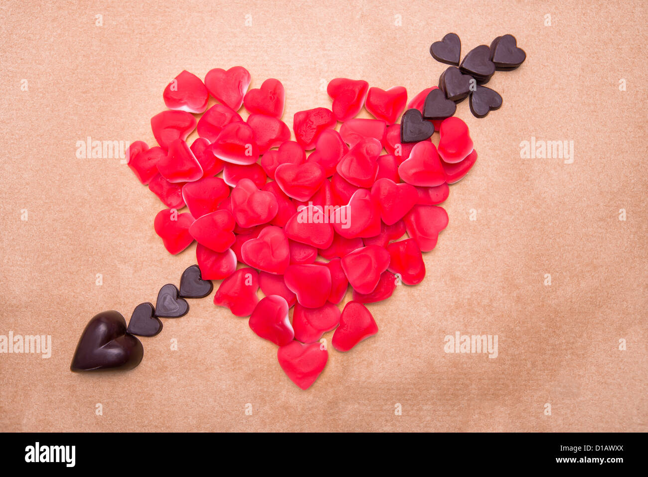 Heart shaped arrow hi-res stock photography and images - Alamy