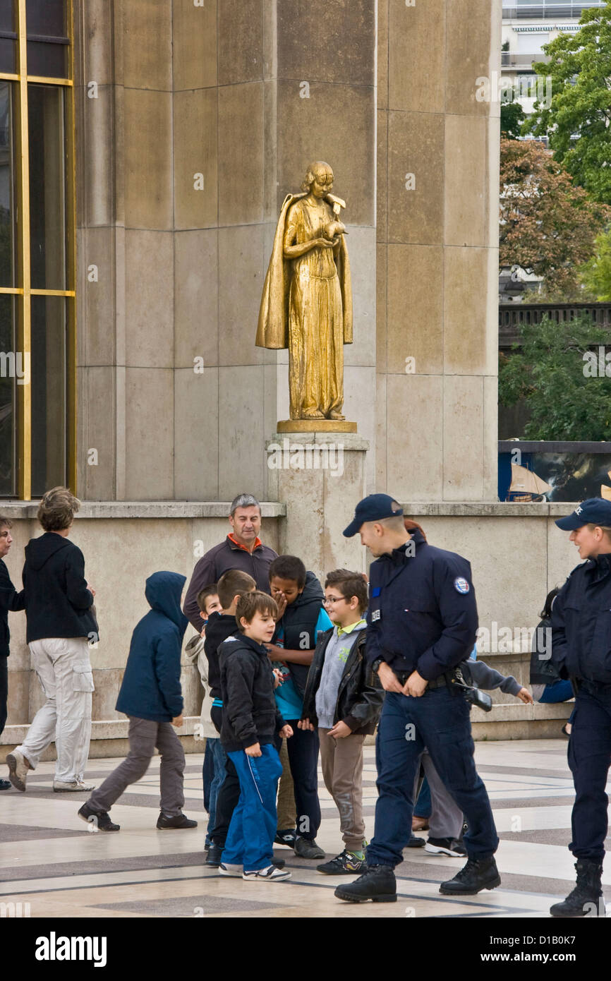 French police uniform hi-res stock photography and images - Alamy