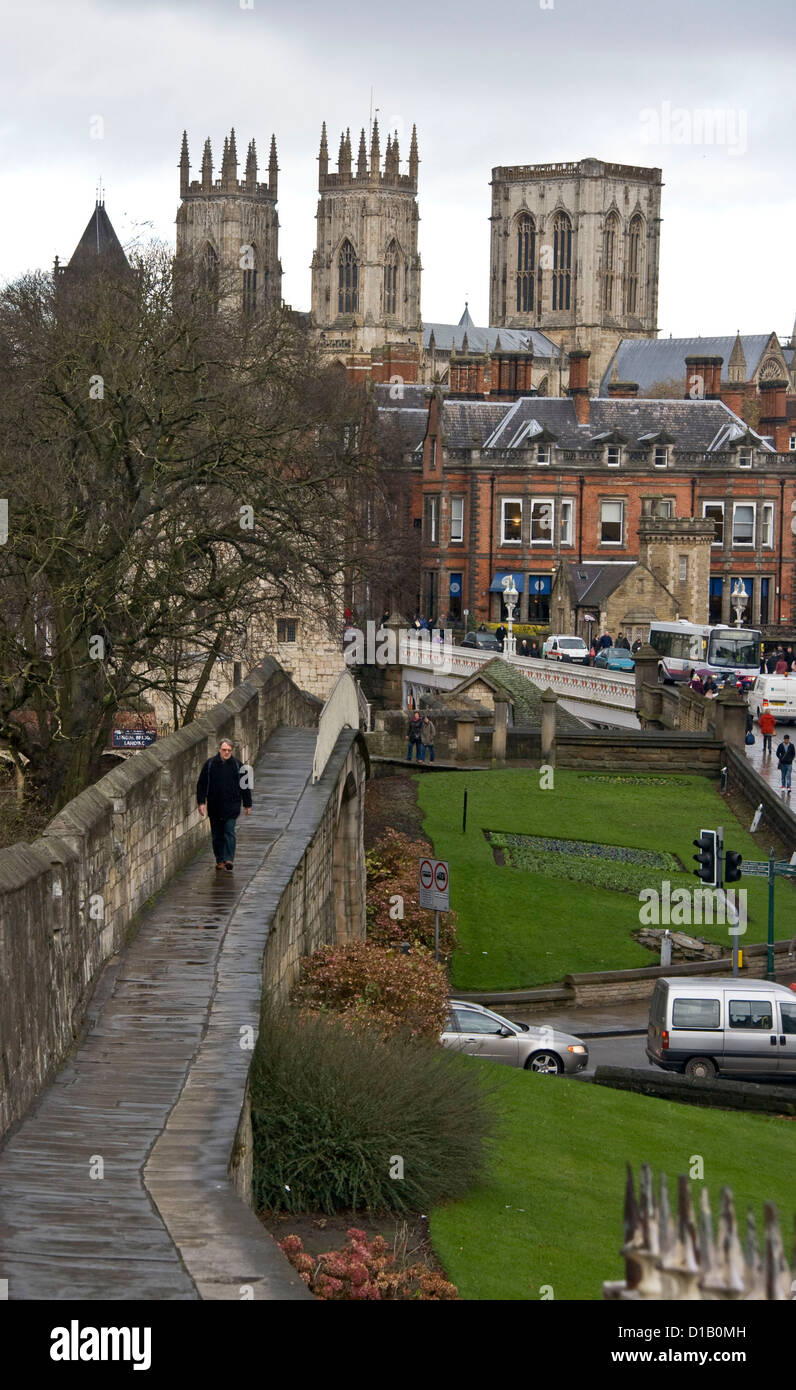 City of York walls and Minster Stock Photo - Alamy