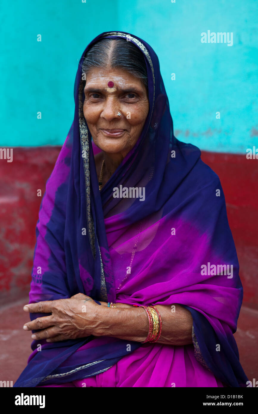 Woman in mysore india hi-res stock photography and images - Alamy