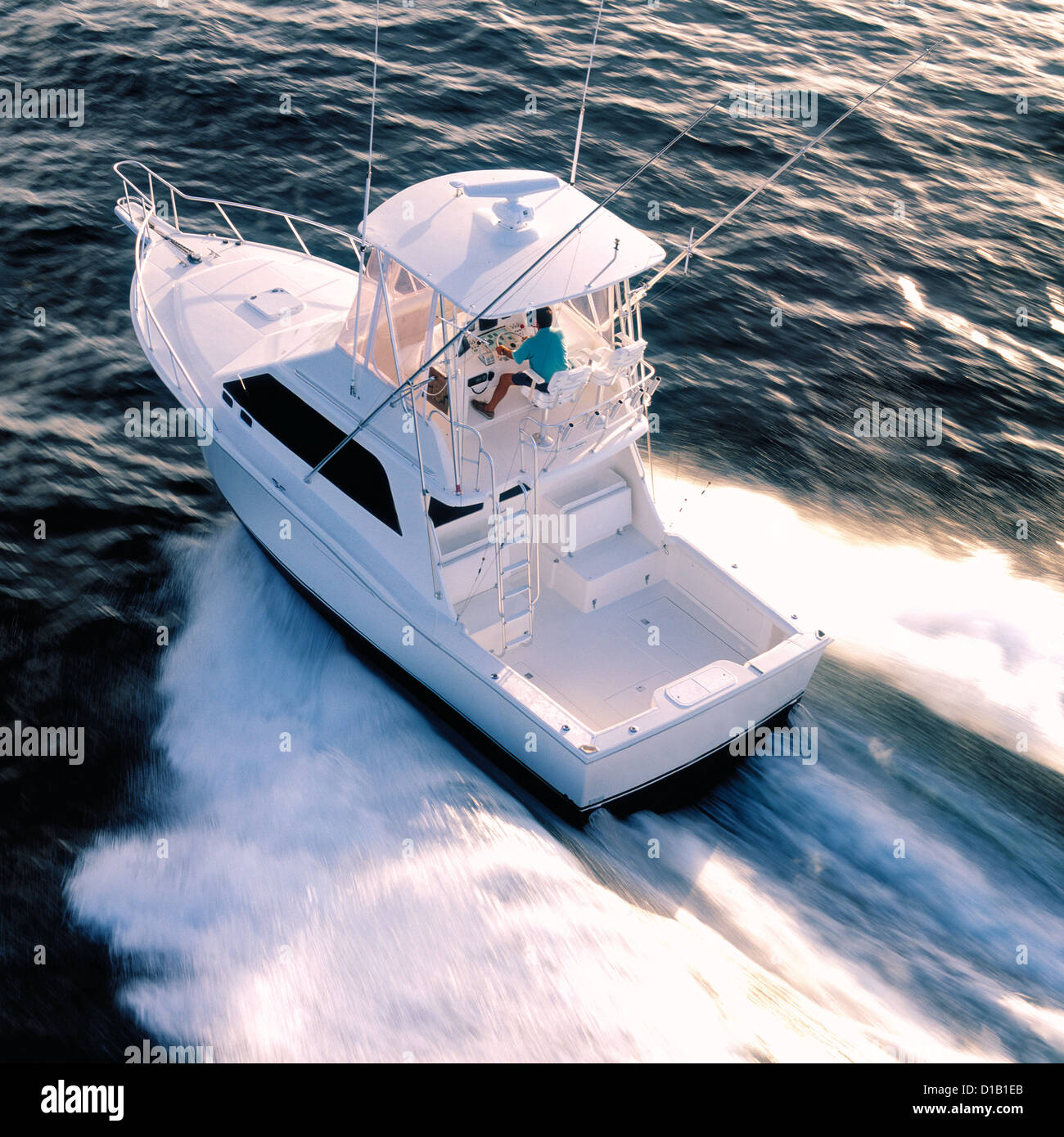 Sport fishing boat front speed hi-res stock photography and images - Alamy