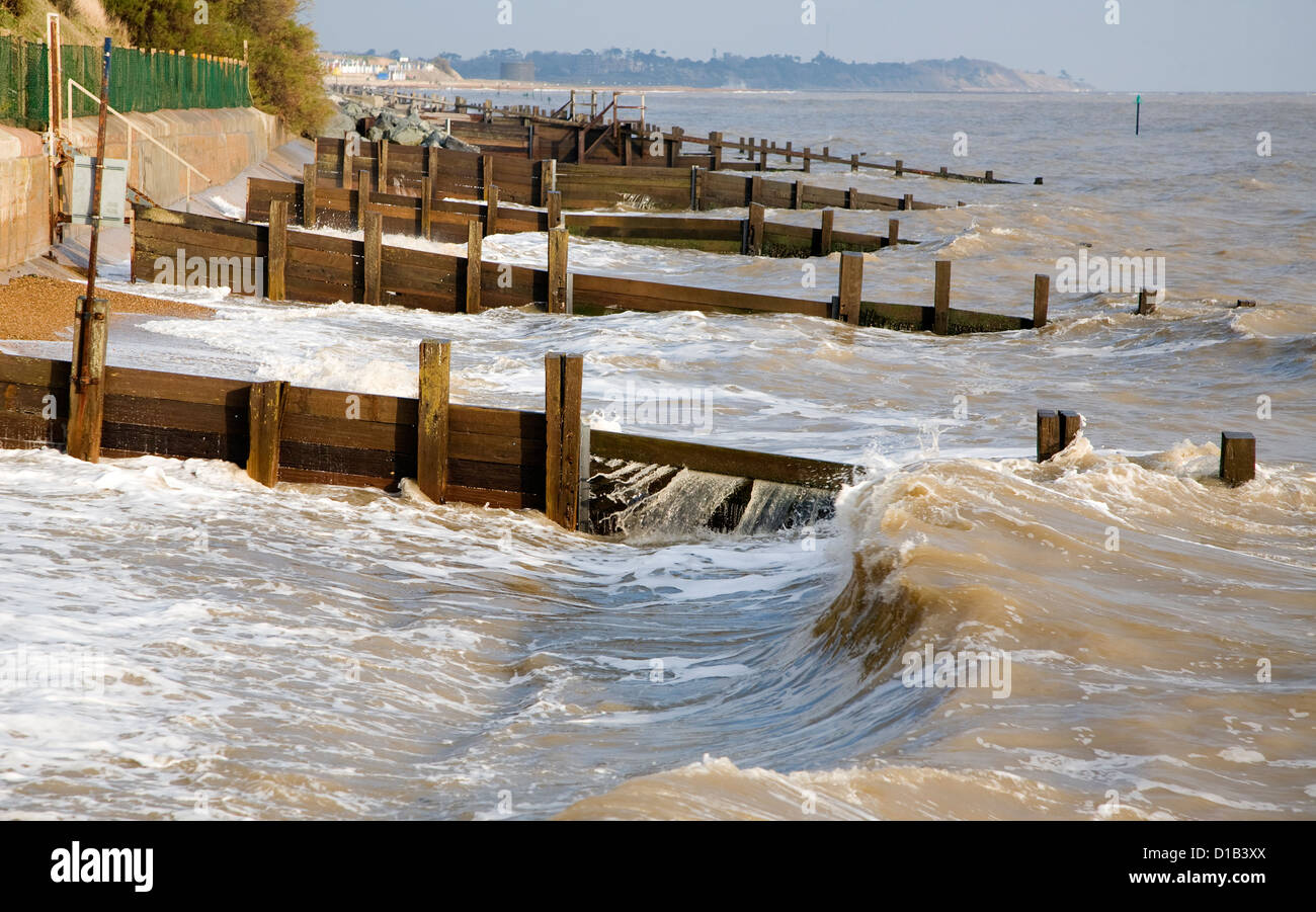 England sea wall groyne groynes hi-res stock photography and images - Alamy
