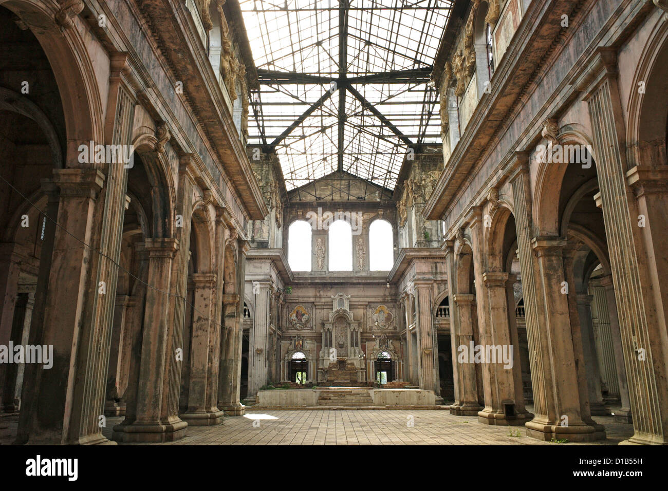 Catedral Vieja. The old cathedral shaken with the earthquake of 1931 ...