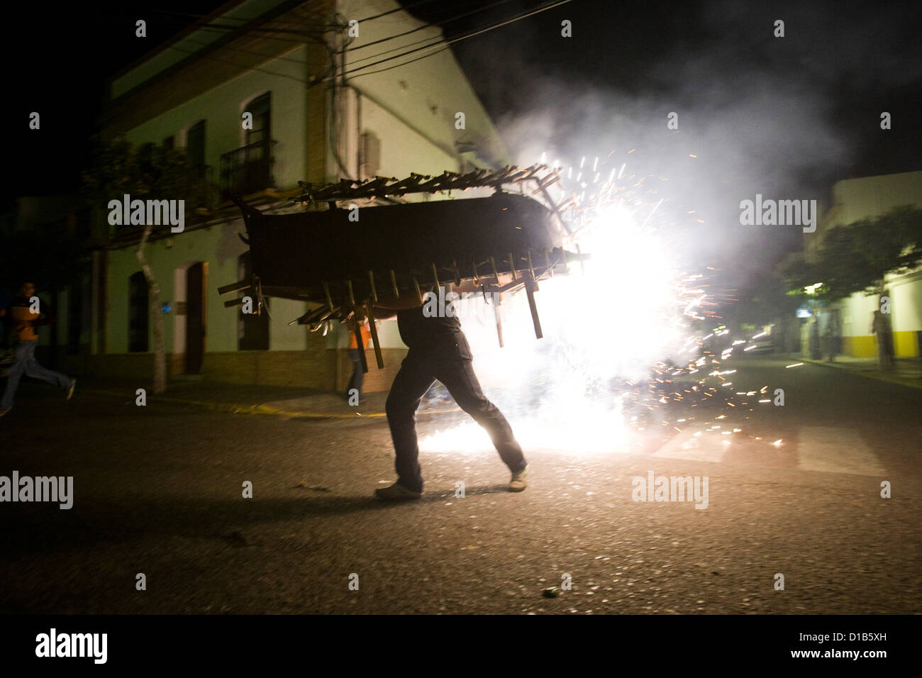 Toro de fuego hi-res stock photography and images - Alamy