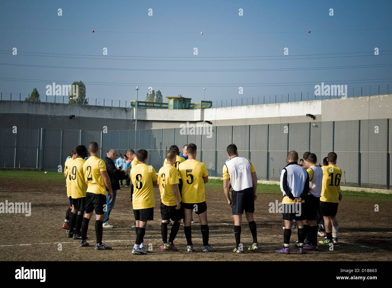 Prisoner inside prison hi-res stock photography and images - Alamy